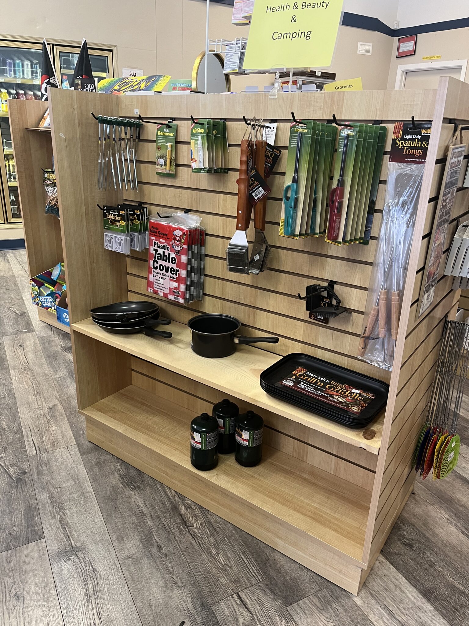 Camp Store - Lyons Ferry Marina Campgrounds & RV Park